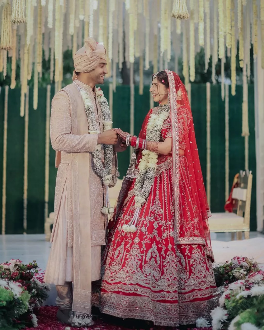 Mahesh ‘Thugesh’ Weds Jigisha in Mumbai Celebration